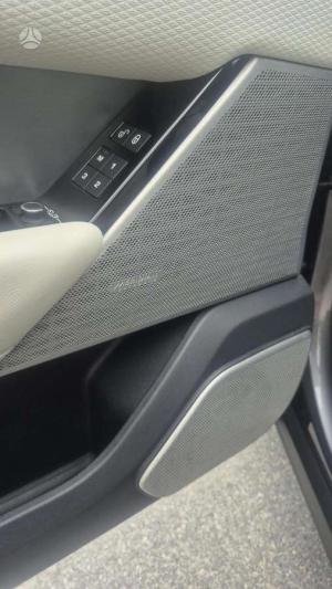 Grey Land Rover Range Rover Velar 2017 in Klaipeda, with an engine capacity of 2.99 L and mileage of 280 thousand km for 21999 €, photo 13 on AUTOMOTO.COM.LV