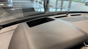 Pelēks Land Rover Range Rover Velar 2017 Rīga, ar dzinēja tilpumu 3.00 L un nobraukumu 182 tūkst. km par 27990 €, foto 13 vietnē AUTOMOTO.COM.LV