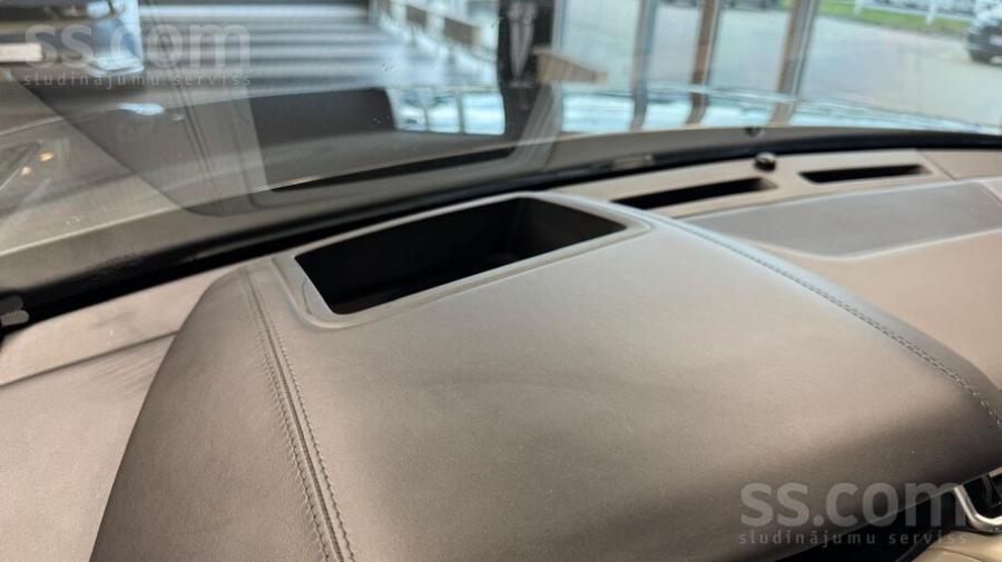 Pelēks Land Rover Range Rover Velar 2017 Rīga, ar dzinēja tilpumu 3.00 L un nobraukumu 182 tūkst. km par 27990 €, foto 14 vietnē AUTOMOTO.COM.LV