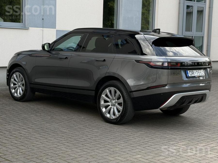 Grey Land Rover Range Rover Velar 2017 in Jelgava, with an engine capacity of 2.00 L and mileage of 154 thousand km for 19800 €, photo 10 on AUTOMOTO.COM.LV