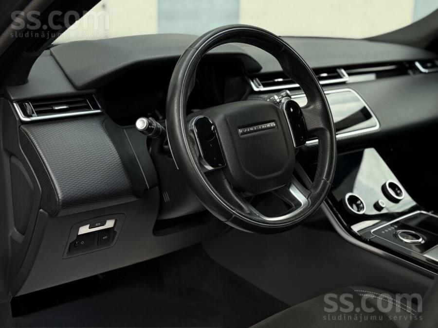 Grey Land Rover Range Rover Velar 2017 in Jelgava, with an engine capacity of 2.00 L and mileage of 154 thousand km for 19800 €, photo 27 on AUTOMOTO.COM.LV