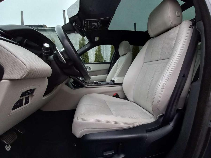 Pelēks Land Rover Range Rover Velar 2018 Šauļi, ar dzinēja tilpumu 2.00 L un nobraukumu 137 tūkst. km par 23950 €, foto 16 vietnē AUTOMOTO.COM.LV