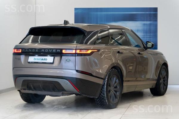 Grey Land Rover Range Rover Velar 2018 in Riga, with an engine capacity of 2.00 L and mileage of 165 thousand km for 24990 €, photo 3 on AUTOMOTO.COM.LV