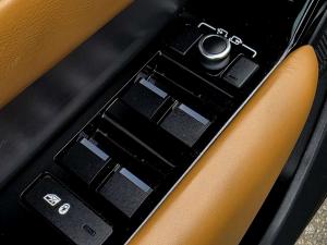 Pelēks Land Rover Range Rover Velar 2018 Tauragė, ar dzinēja tilpumu 2.00 L un nobraukumu 168 tūkst. km par 19600 €, foto 43 vietnē AUTOMOTO.COM.LV