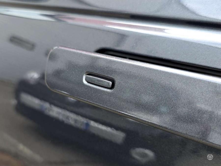 Pelēks Land Rover Range Rover Velar 2018 Tauragė, ar dzinēja tilpumu 2.00 L un nobraukumu 168 tūkst. km par 19600 €, foto 50 vietnē AUTOMOTO.COM.LV