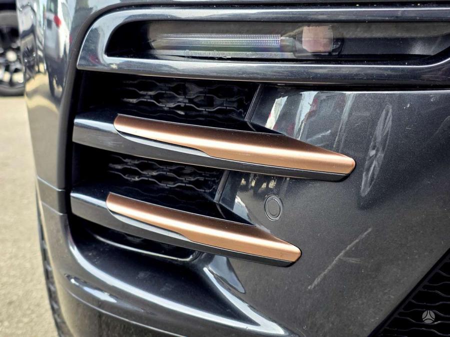 Pelēks Land Rover Range Rover Velar 2018 Tauragė, ar dzinēja tilpumu 2.00 L un nobraukumu 168 tūkst. km par 19600 €, foto 52 vietnē AUTOMOTO.COM.LV