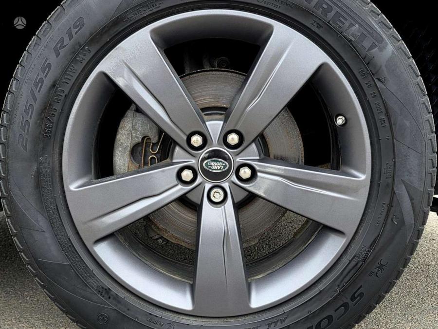 Pelēks Land Rover Range Rover Velar 2018 Tauragė, ar dzinēja tilpumu 2.00 L un nobraukumu 168 tūkst. km par 19600 €, foto 54 vietnē AUTOMOTO.COM.LV