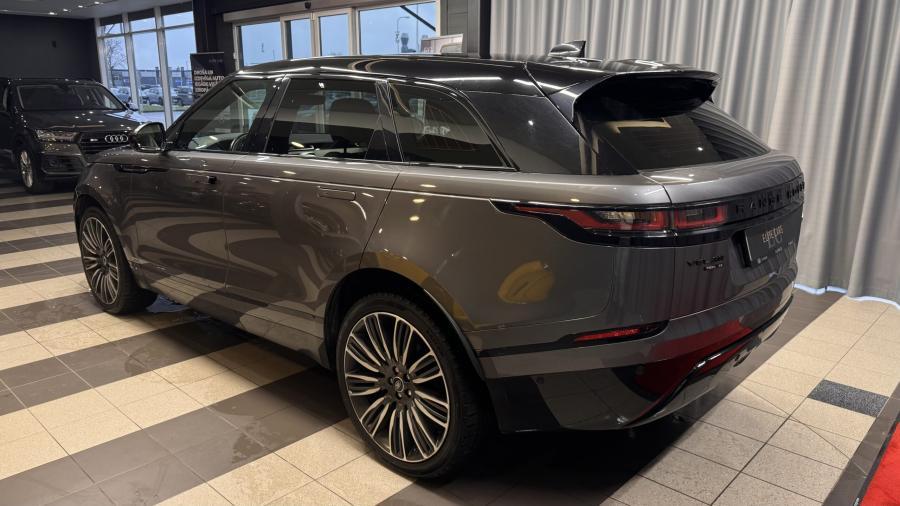 Grey Land Rover Range Rover Velar 2018 in Riga, with an engine capacity of 2.00 L and mileage of 119 thousand km for 28990 €, photo 7 on AUTOMOTO.COM.LV