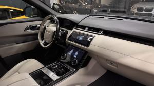 Grey Land Rover Range Rover Velar 2018 in Riga, with an engine capacity of 2.00 L and mileage of 119 thousand km for 28990 €, photo 11 on AUTOMOTO.COM.LV