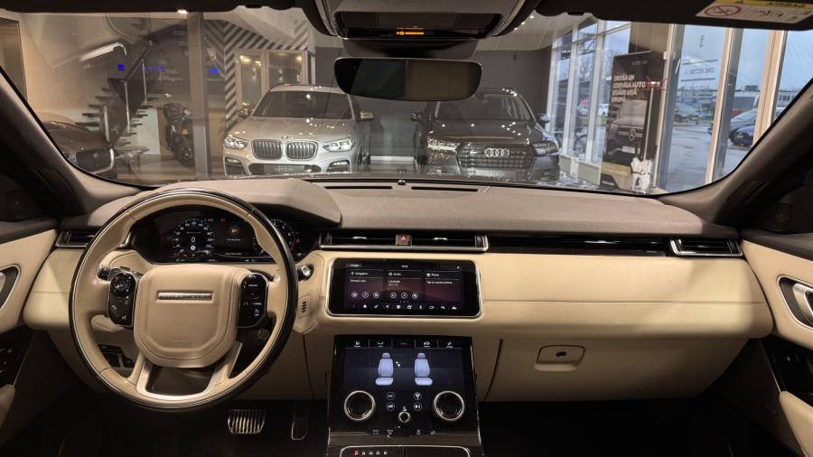 Grey Land Rover Range Rover Velar 2018 in Riga, with an engine capacity of 2.00 L and mileage of 119 thousand km for 28990 €, photo 13 on AUTOMOTO.COM.LV