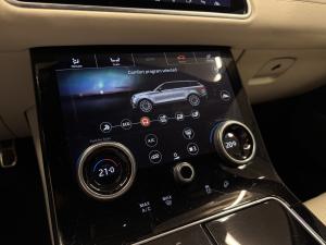 Grey Land Rover Range Rover Velar 2018 in Riga, with an engine capacity of 2.00 L and mileage of 119 thousand km for 28990 €, photo 18 on AUTOMOTO.COM.LV