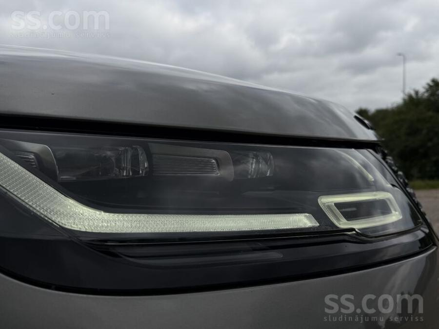 Pelēks Land Rover Range Rover Velar 2018 Rēzekne, ar dzinēja tilpumu 2.00 L un nobraukumu 190 tūkst. km par 19900 €, foto 4 vietnē AUTOMOTO.COM.LV