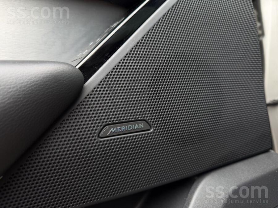 Pelēks Land Rover Range Rover Velar 2018 Rēzekne, ar dzinēja tilpumu 2.00 L un nobraukumu 190 tūkst. km par 19900 €, foto 18 vietnē AUTOMOTO.COM.LV
