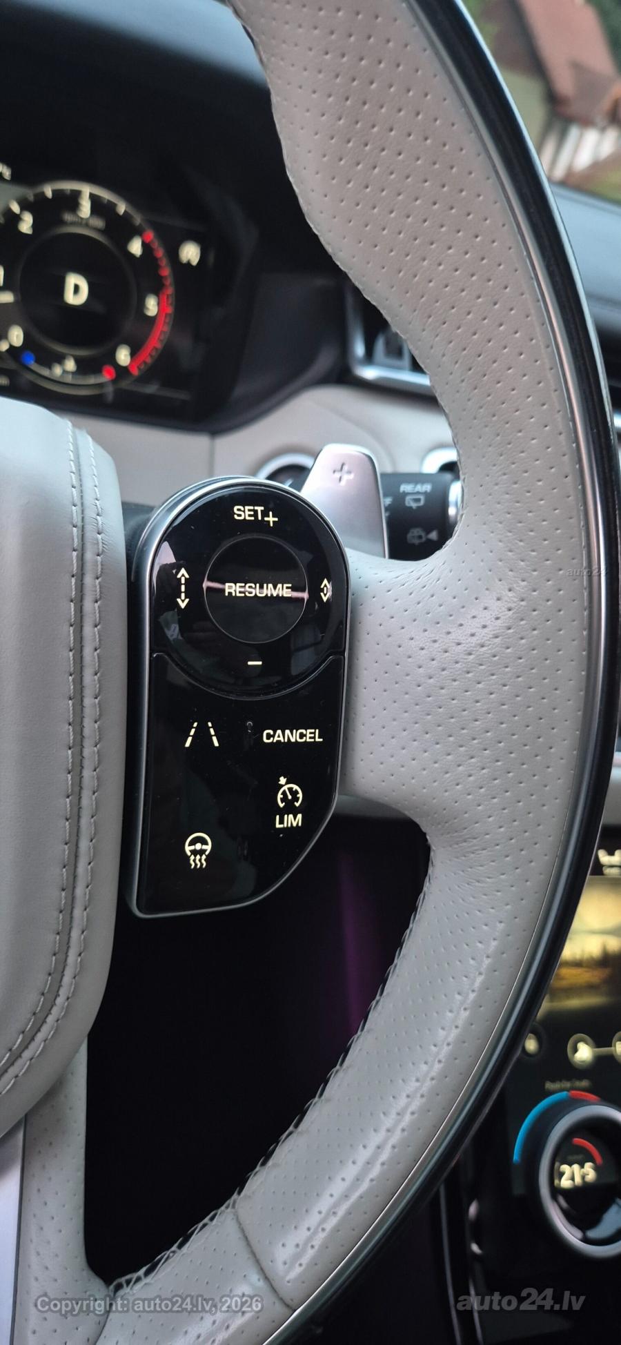 Grey Land Rover Range Rover Velar 2018 in Tartu, with an engine capacity of 3.00 L and mileage of 132 thousand km for 29900 €, photo 18 on AUTOMOTO.COM.LV