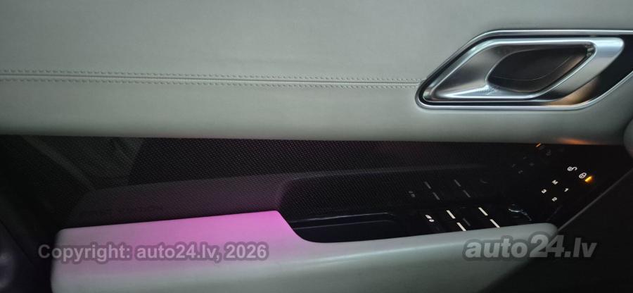 Grey Land Rover Range Rover Velar 2018 in Tartu, with an engine capacity of 3.00 L and mileage of 132 thousand km for 29900 €, photo 20 on AUTOMOTO.COM.LV