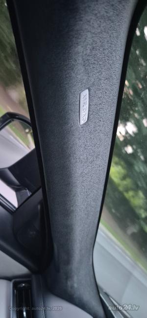 Grey Land Rover Range Rover Velar 2018 in Tartu, with an engine capacity of 3.00 L and mileage of 132 thousand km for 29900 €, photo 28 on AUTOMOTO.COM.LV