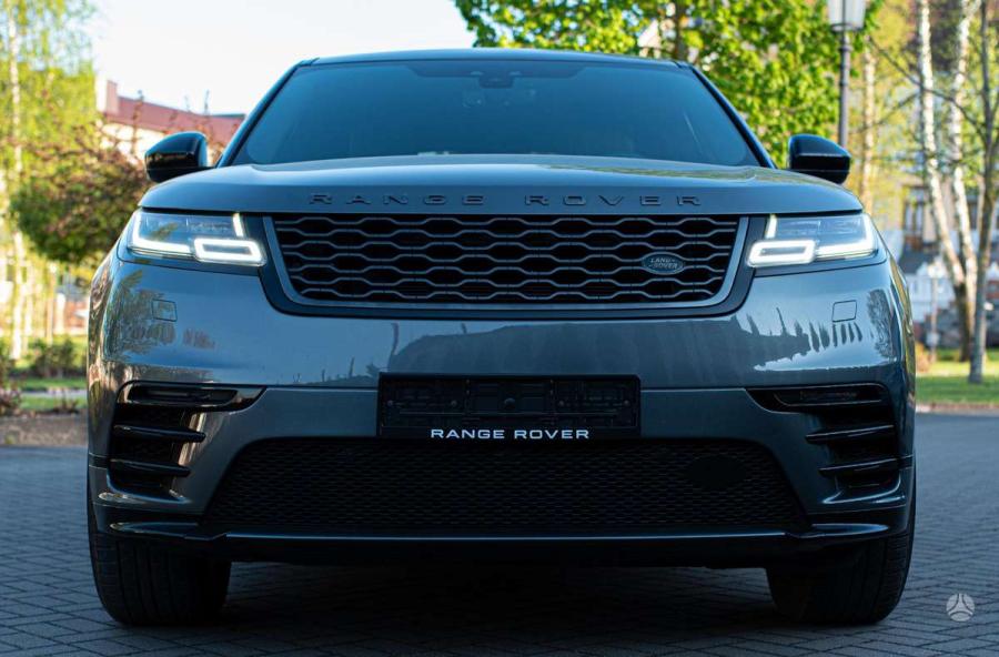 Grey Land Rover Range Rover Velar 2018 in Siauliai, with an engine capacity of 2.00 L and mileage of 147 thousand km for 21900 €, photo 8 on AUTOMOTO.COM.LV