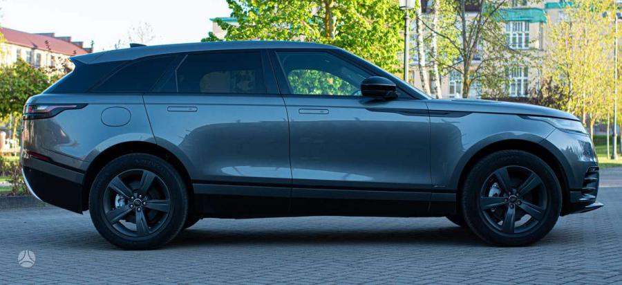 Grey Land Rover Range Rover Velar 2018 in Siauliai, with an engine capacity of 2.00 L and mileage of 147 thousand km for 21900 €, photo 10 on AUTOMOTO.COM.LV