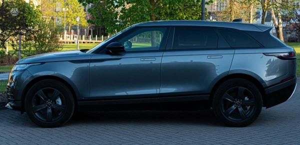 Grey Land Rover Range Rover Velar 2018 in Siauliai, with an engine capacity of 2.00 L and mileage of 147 thousand km for 21900 €, photo 10 on AUTOMOTO.COM.LV