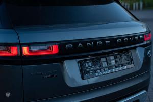 Grey Land Rover Range Rover Velar 2018 in Siauliai, with an engine capacity of 2.00 L and mileage of 147 thousand km for 21900 €, photo 13 on AUTOMOTO.COM.LV