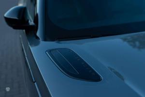 Grey Land Rover Range Rover Velar 2018 in Siauliai, with an engine capacity of 2.00 L and mileage of 147 thousand km for 21900 €, photo 14 on AUTOMOTO.COM.LV