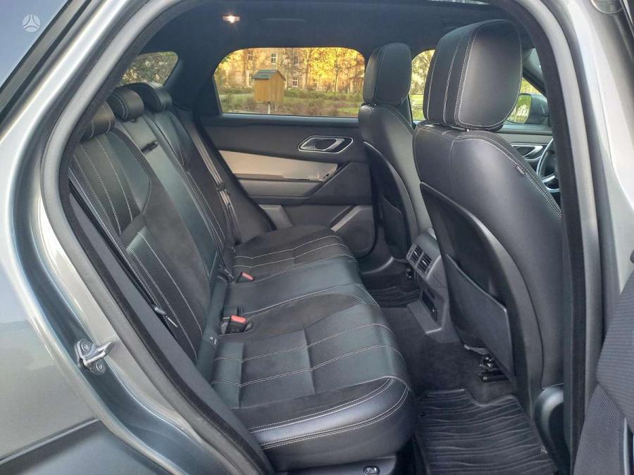 Grey Land Rover Range Rover Velar 2018 in Siauliai, with an engine capacity of 2.00 L and mileage of 147 thousand km for 21900 €, photo 17 on AUTOMOTO.COM.LV