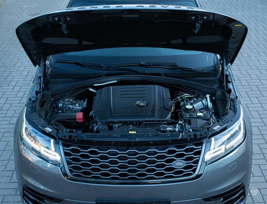 Grey Land Rover Range Rover Velar 2018 in Siauliai, with an engine capacity of 2.00 L and mileage of 147 thousand km for 21900 €, photo 32 on AUTOMOTO.COM.LV