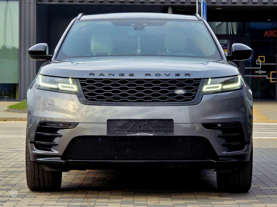 Grey Land Rover Range Rover Velar 2018 in Siauliai, with an engine capacity of 2.00 L and mileage of 157 thousand km for 19250 €, photo 3 on AUTOMOTO.COM.LV
