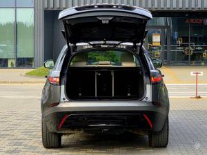 Grey Land Rover Range Rover Velar 2018 in Siauliai, with an engine capacity of 2.00 L and mileage of 157 thousand km for 19250 €, photo 8 on AUTOMOTO.COM.LV