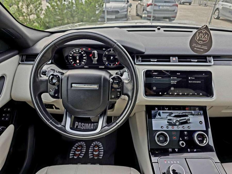 Grey Land Rover Range Rover Velar 2018 in Siauliai, with an engine capacity of 2.00 L and mileage of 157 thousand km for 19250 €, photo 15 on AUTOMOTO.COM.LV
