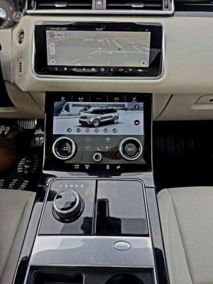 Grey Land Rover Range Rover Velar 2018 in Siauliai, with an engine capacity of 2.00 L and mileage of 157 thousand km for 19250 €, photo 17 on AUTOMOTO.COM.LV