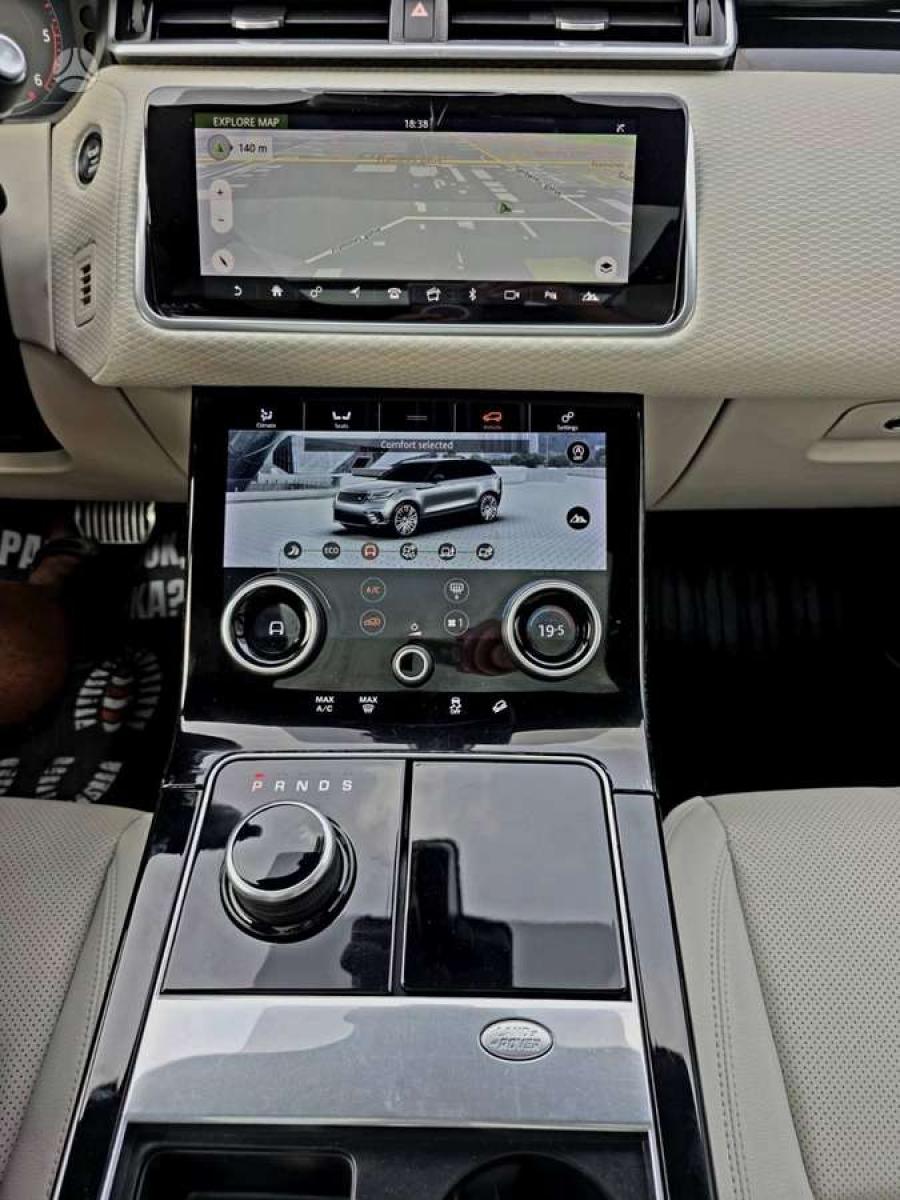 Grey Land Rover Range Rover Velar 2018 in Siauliai, with an engine capacity of 2.00 L and mileage of 157 thousand km for 19250 €, photo 17 on AUTOMOTO.COM.LV