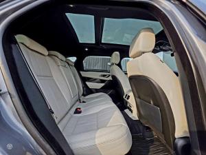 Grey Land Rover Range Rover Velar 2018 in Siauliai, with an engine capacity of 2.00 L and mileage of 157 thousand km for 19250 €, photo 27 on AUTOMOTO.COM.LV