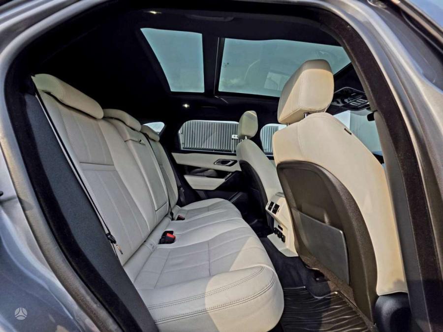 Grey Land Rover Range Rover Velar 2018 in Siauliai, with an engine capacity of 2.00 L and mileage of 157 thousand km for 19250 €, photo 27 on AUTOMOTO.COM.LV