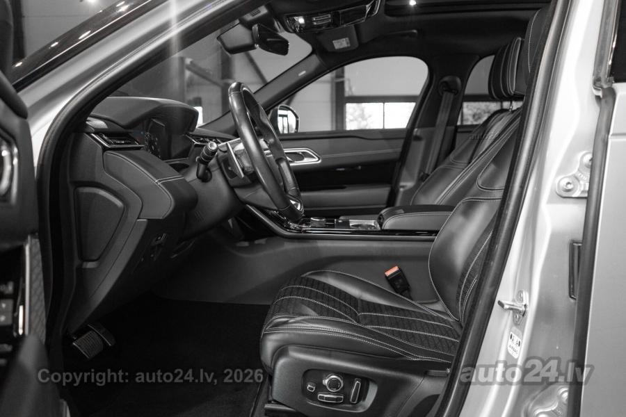 Pelēks Land Rover Range Rover Velar 2018 Rīga, ar dzinēja tilpumu 2.00 L un nobraukumu 75 tūkst. km par 29500 €, foto 9 vietnē AUTOMOTO.COM.LV