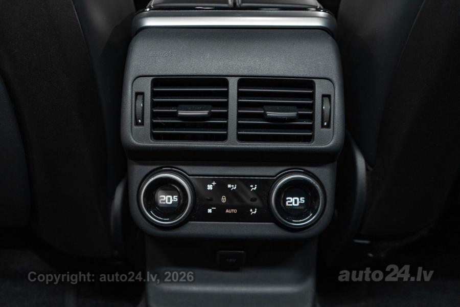 Pelēks Land Rover Range Rover Velar 2018 Rīga, ar dzinēja tilpumu 2.00 L un nobraukumu 75 tūkst. km par 29500 €, foto 14 vietnē AUTOMOTO.COM.LV