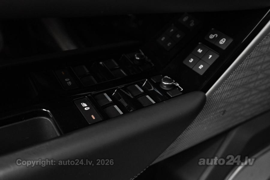Pelēks Land Rover Range Rover Velar 2018 Rīga, ar dzinēja tilpumu 2.00 L un nobraukumu 75 tūkst. km par 29500 €, foto 16 vietnē AUTOMOTO.COM.LV