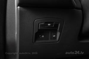 Pelēks Land Rover Range Rover Velar 2018 Rīga, ar dzinēja tilpumu 2.00 L un nobraukumu 75 tūkst. km par 29500 €, foto 19 vietnē AUTOMOTO.COM.LV