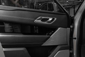 Pelēks Land Rover Range Rover Velar 2018 Rīga, ar dzinēja tilpumu 2.00 L un nobraukumu 75 tūkst. km par 29500 €, foto 16 vietnē AUTOMOTO.COM.LV