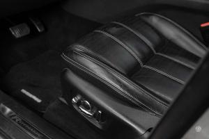 Pelēks Land Rover Range Rover Velar 2018 Rīga, ar dzinēja tilpumu 2.00 L un nobraukumu 75 tūkst. km par 29500 €, foto 19 vietnē AUTOMOTO.COM.LV