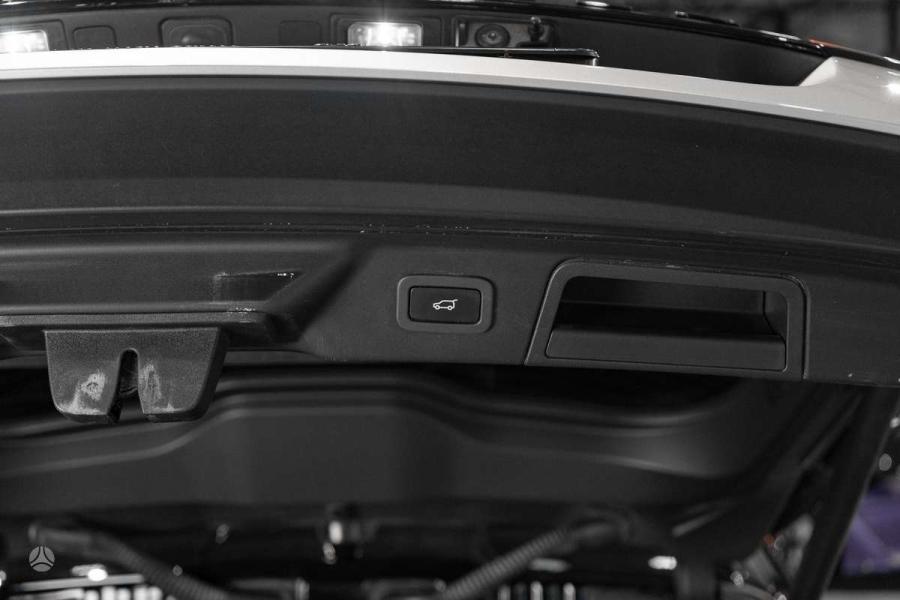 Pelēks Land Rover Range Rover Velar 2018 Rīga, ar dzinēja tilpumu 2.00 L un nobraukumu 75 tūkst. km par 29500 €, foto 33 vietnē AUTOMOTO.COM.LV