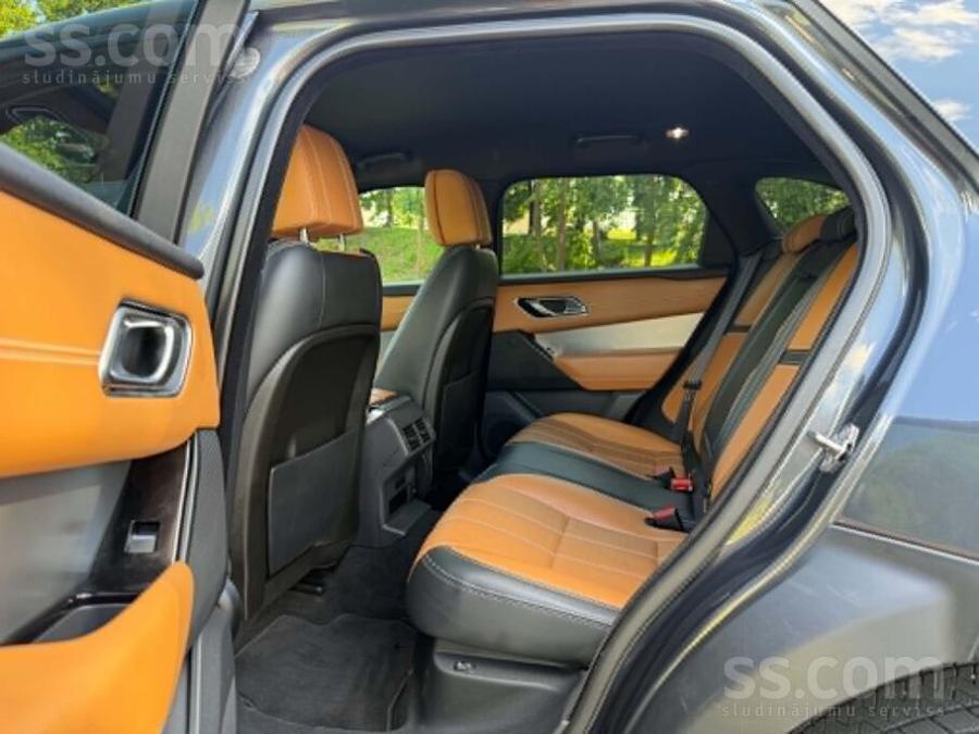 Grey Land Rover Range Rover Velar 2018 in Rezekne, with an engine capacity of 2.00 L and mileage of 151 thousand km for 21500 €, photo 9 on AUTOMOTO.COM.LV