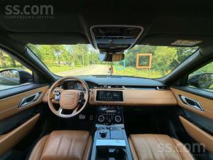 Grey Land Rover Range Rover Velar 2018 in Rezekne, with an engine capacity of 2.00 L and mileage of 151 thousand km for 21500 €, photo 10 on AUTOMOTO.COM.LV