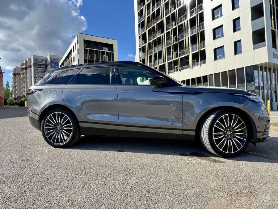 Grey Land Rover Range Rover Velar 2018 in Vilnius, with an engine capacity of 2.99 L and mileage of 109 thousand km for 27400 €, photo 4 on AUTOMOTO.COM.LV