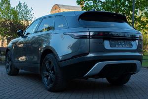 Grey Land Rover Range Rover Velar 2018 in Siauliai, with an engine capacity of 2.00 L and mileage of 147 thousand km for 20950 €, photo 4 on AUTOMOTO.COM.LV