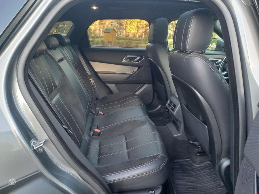 Grey Land Rover Range Rover Velar 2018 in Siauliai, with an engine capacity of 2.00 L and mileage of 147 thousand km for 20950 €, photo 17 on AUTOMOTO.COM.LV