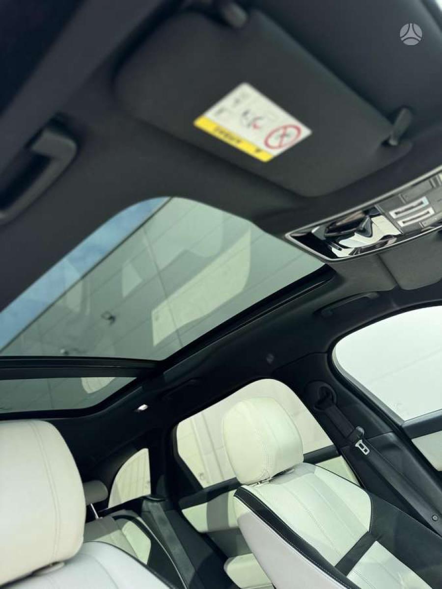 Grey Land Rover Range Rover Velar 2018 in Vilnius, with an engine capacity of 2.99 L and mileage of 270 thousand km for 20000 €, photo 11 on AUTOMOTO.COM.LV