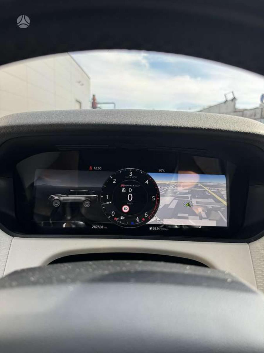 Grey Land Rover Range Rover Velar 2018 in Vilnius, with an engine capacity of 2.99 L and mileage of 270 thousand km for 20000 €, photo 17 on AUTOMOTO.COM.LV