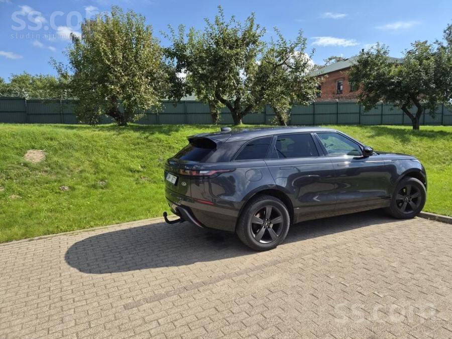 Pelēks Land Rover Range Rover Velar 2018 Rēzekne, ar dzinēja tilpumu 2.00 L un nobraukumu 151 tūkst. km par 20900 €, foto 1 vietnē AUTOMOTO.COM.LV