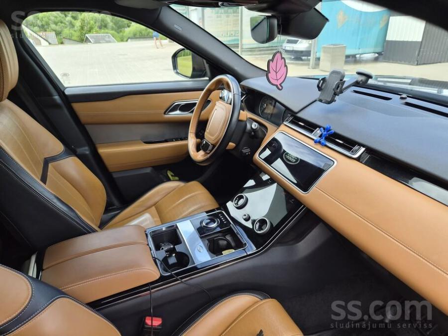 Pelēks Land Rover Range Rover Velar 2018 Rēzekne, ar dzinēja tilpumu 2.00 L un nobraukumu 151 tūkst. km par 20900 €, foto 3 vietnē AUTOMOTO.COM.LV